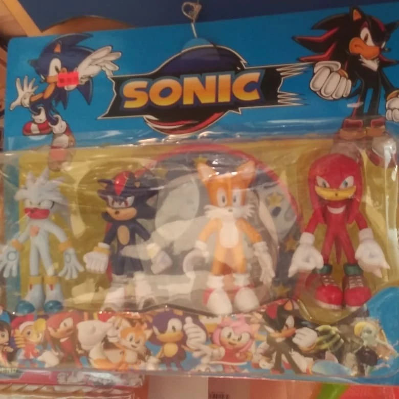 soo everyone are doing bootleg sonic toys or stuff | Fandom
