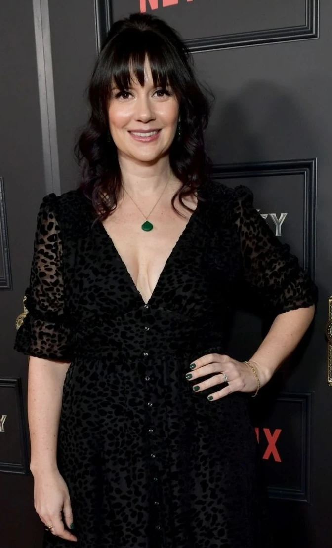 Meredith Averill | Addams Family Wiki | Fandom