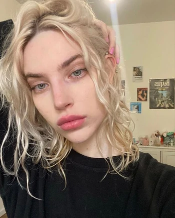 Hailey Tinrock | Addictedseries Wikia | Fandom