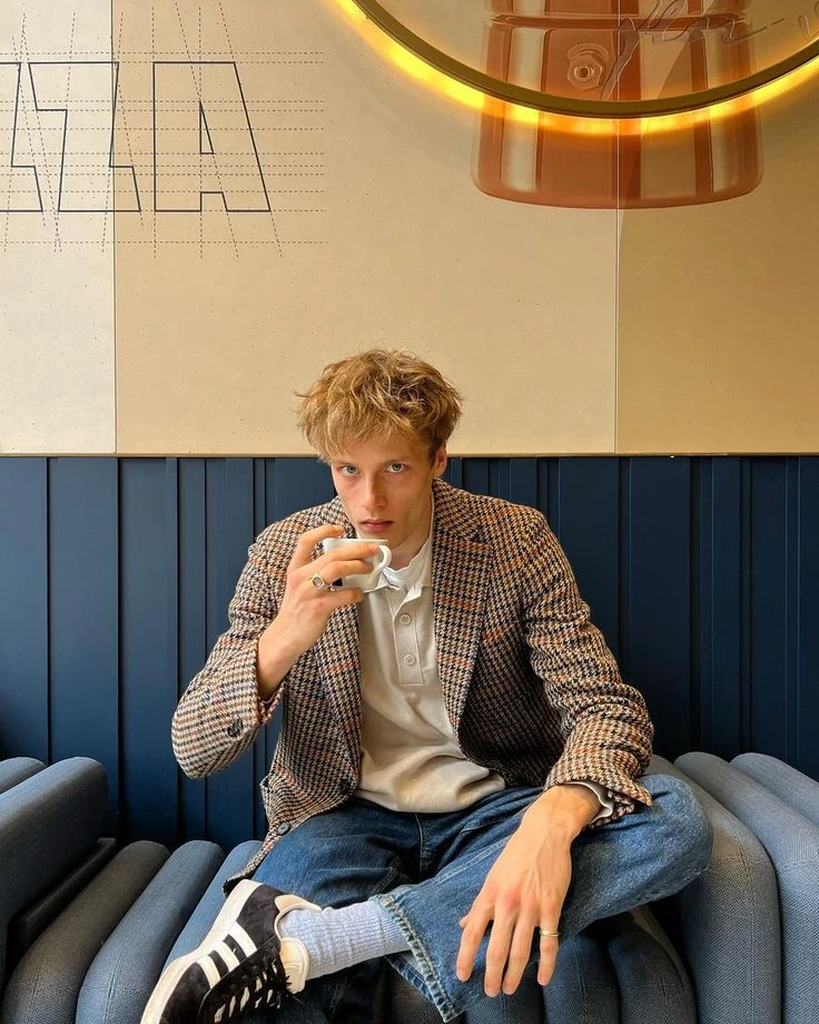 Charlie Cobalt | Addictedseries Wikia | Fandom