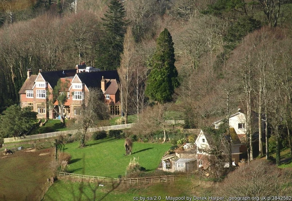 Maypool House | Agatha Christie Wiki | Fandom