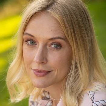 Ella Hamilton | Agatharaisin Wikia | Fandom