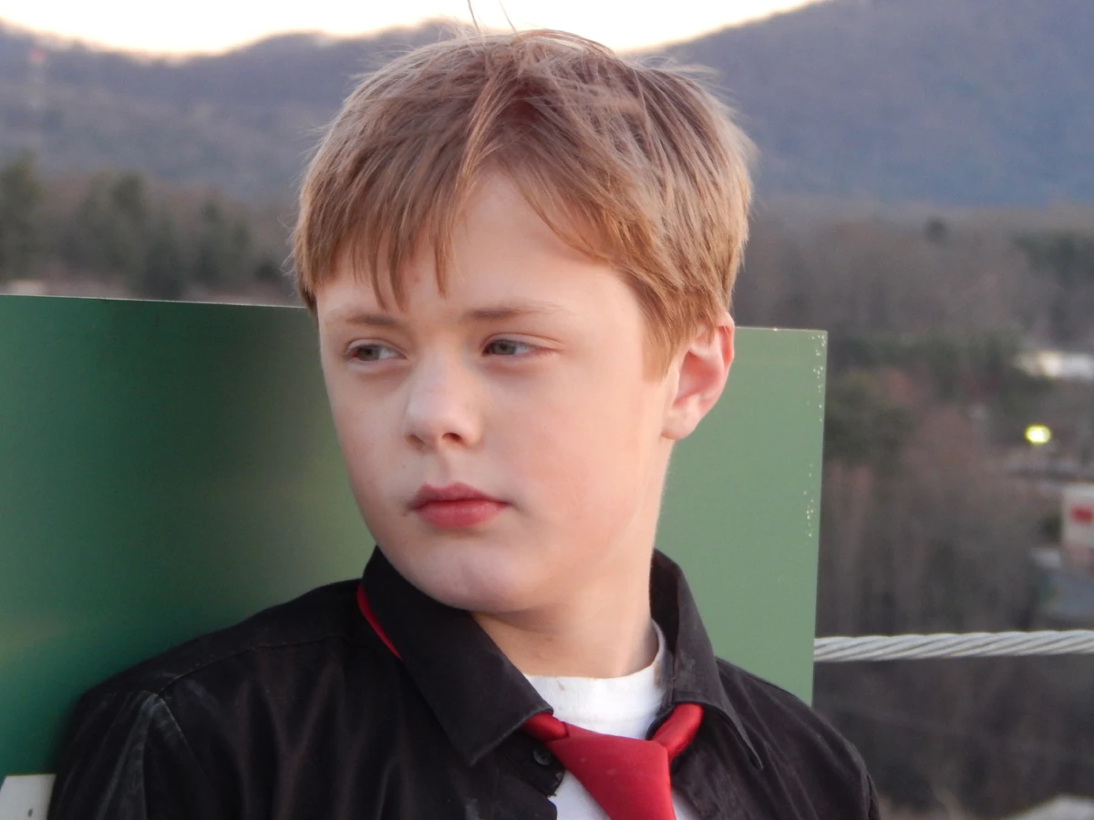 Leo/Main | Agents vs. McCracken Wiki | Fandom