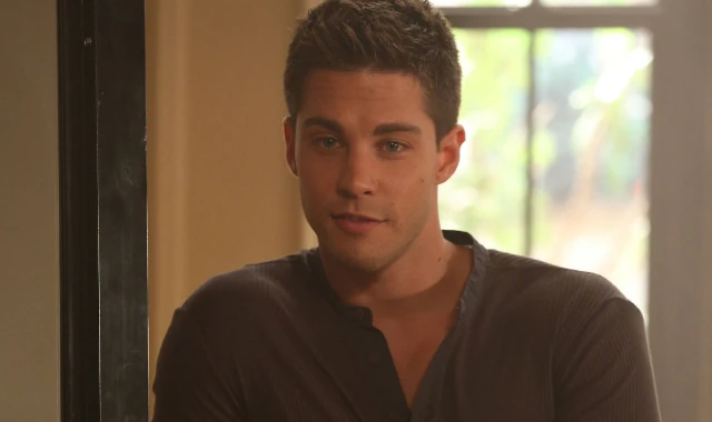 Devon Frank | A High School Rockstar Wiki | Fandom