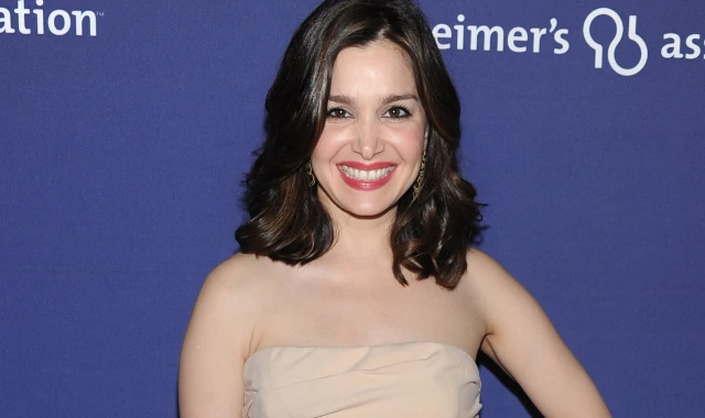 Emily Bennett | A High School Rockstar Wiki | Fandom