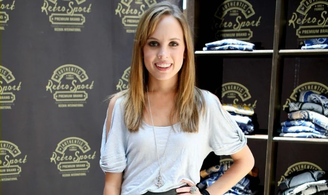 Alison Marche | A High School Rockstar Wiki | Fandom