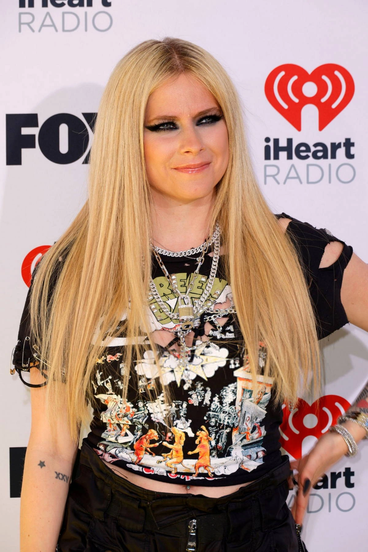 Avril Lavigne | Aiden Bave Wiki | Fandom