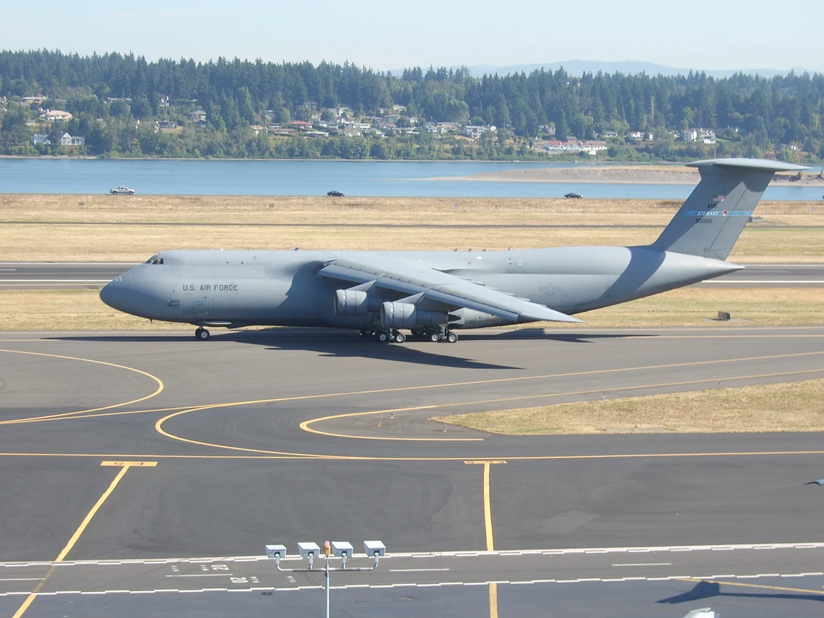 Lockheed C-5 Galaxy | Aircraft Wiki | Fandom