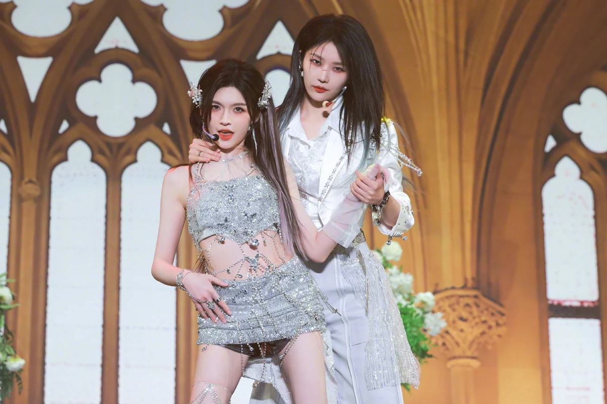 Circle | AKB48 Wiki | Fandom