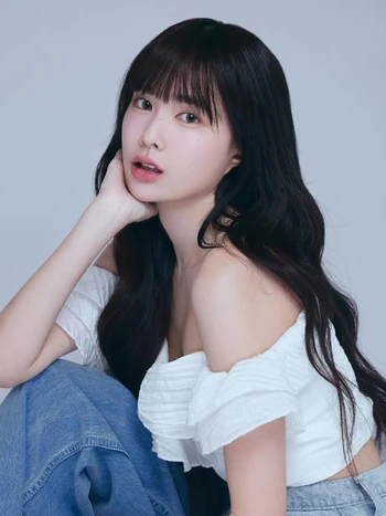 Punyawee Jungcharoen | AKB48 Wiki | Fandom