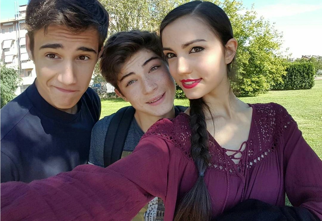 Daniele Rampello/Gallery/Small Group | Alex & Co. Wiki | Fandom