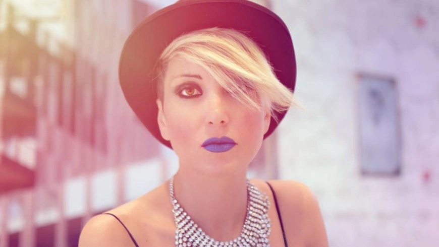 Nora Bee | Alex & Co. Wiki | Fandom