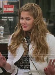 Gwenny Thompson/Gallery | Alexa & Katie Wiki | Fandom