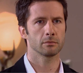 Leonardo Llanos | Al fondo hay sitio Wiki | Fandom