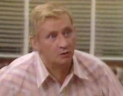 Earl Hicks | Alice TV series Wiki | Fandom