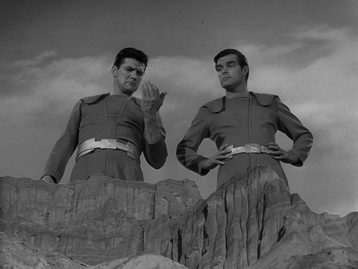 Giant Alien (The Little People) | Alien Species | Fandom