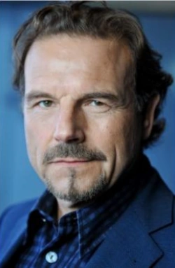 Thomas Kern | Allein gegen die Zeit Wiki | Fandom