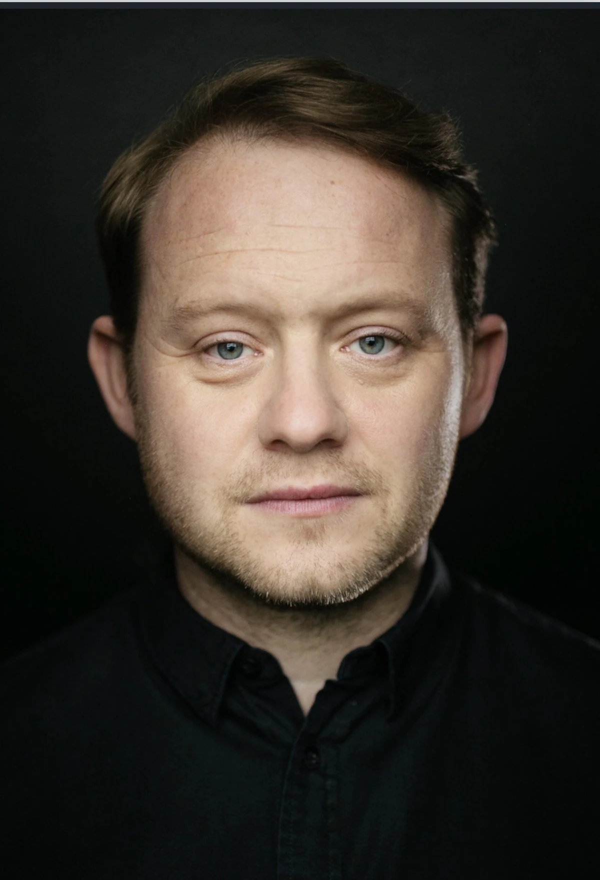 Michael Jibson | Wiki Le Livre perdu des sortilèges | Fandom