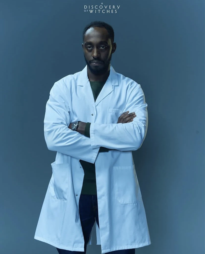 Christopher Roberts (série) | Wiki Le Livre perdu des sortilèges | Fandom