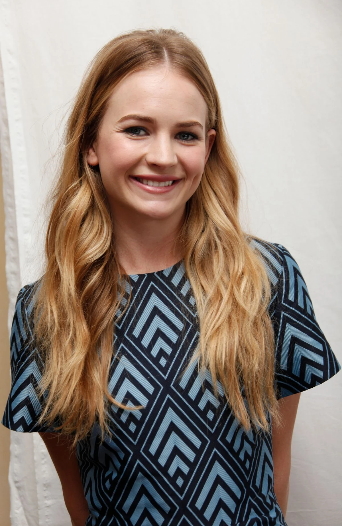 Britt Robertson | Ally Vegaz Wiki | Fandom