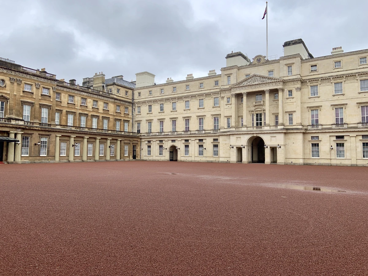 Buckingham Palace Quadrangle (Regem Britanniae) | Alternative History ...