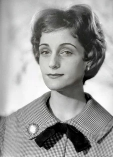 Anne Frank (The Lions of England meets the Elephants) | Alternative ...
