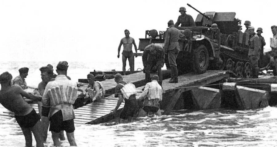 Invasion of the british isles, and her majesties colonies (operation sea lion) | Alternative ...