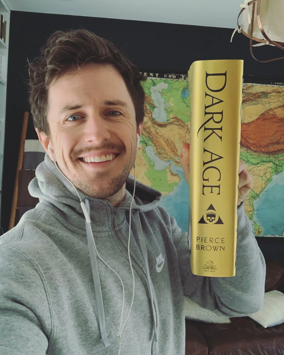 Pierce Brown | Amanecer Rojo Wiki | Fandom