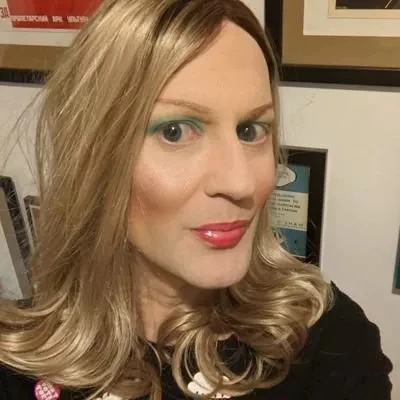 Katie Coxall (or Mushybees) | Amateur Surgeon Wiki | Fandom
