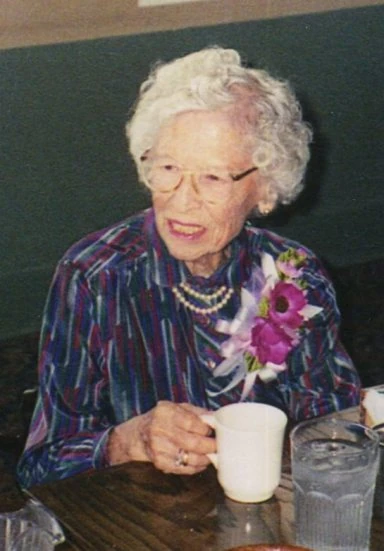Dora McRae | The Amazing Everything Wiki | Fandom