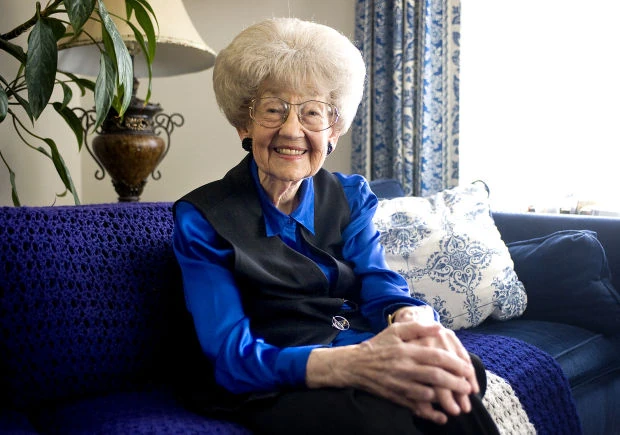 Janie Thompson | The Amazing Everything Wiki | Fandom