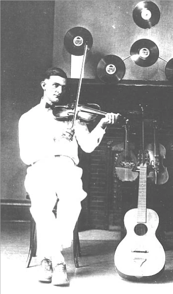 Fiddlin' Doc Roberts | The Amazing Everything Wiki | Fandom