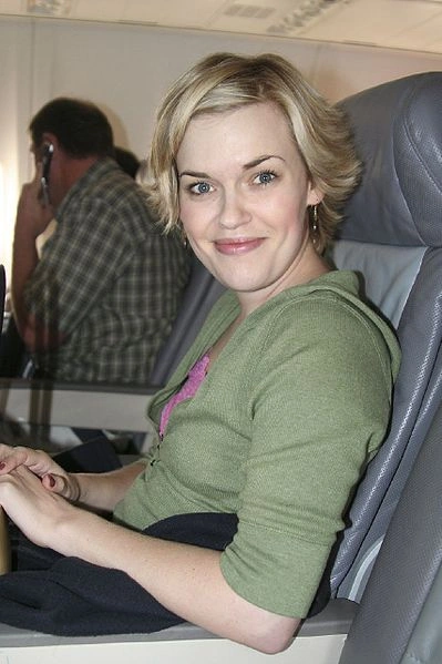 Kari Wahlgren | The Amazing Everything Wiki | Fandom