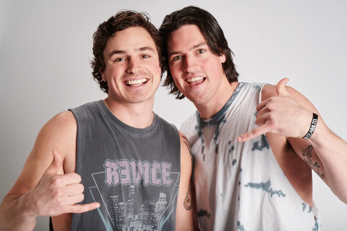 Brendan & Connor | The Amazing Race Wiki | Fandom
