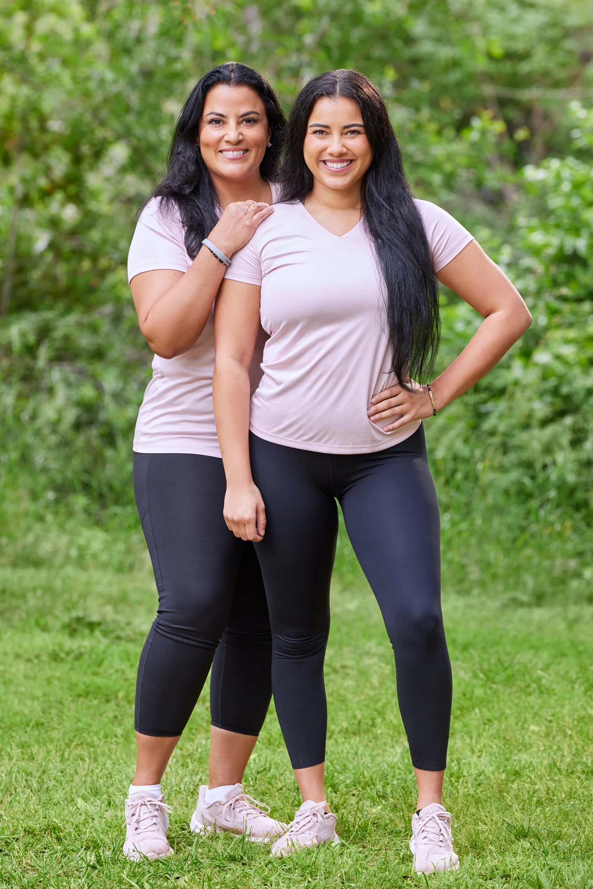 Elizabeth & Iliana | The Amazing Race Wiki | Fandom
