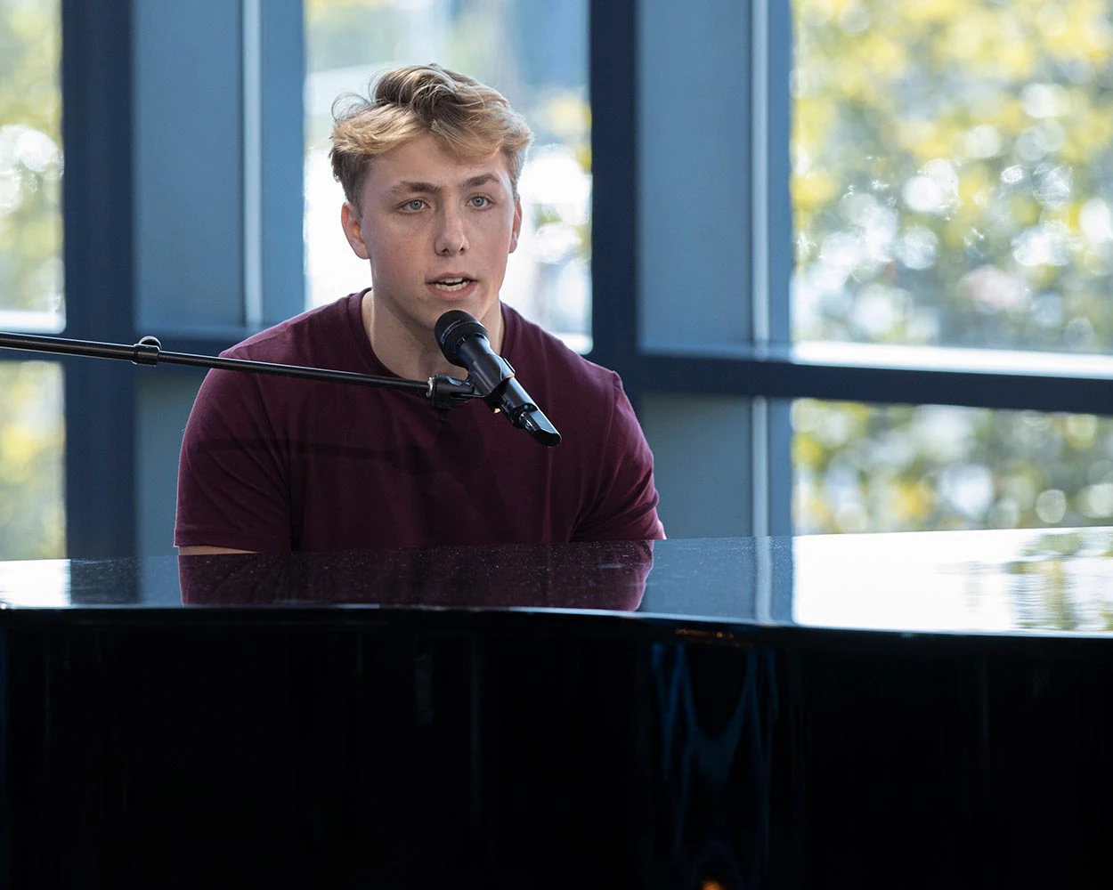 Louis Knight/Gallery | American Idol Wiki | Fandom