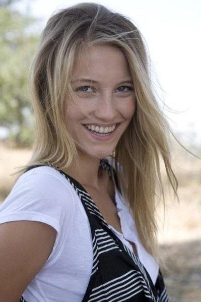 Caitlin Gerard Model