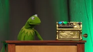Calamity Box/Gallery | Amphibia Wiki | Fandom
