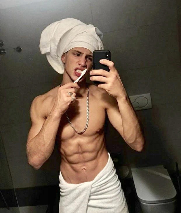 Romeo Robbins | Alex Martin Rider Wiki | Fandom