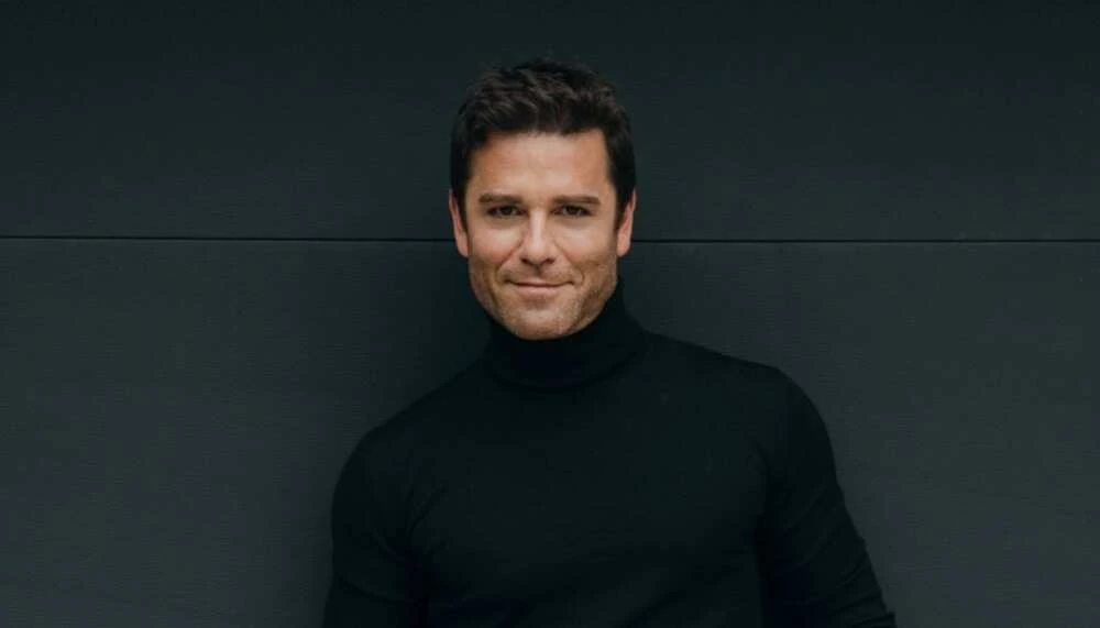 Dean Louganis | Angela Barnes Mysteries Wiki | Fandom