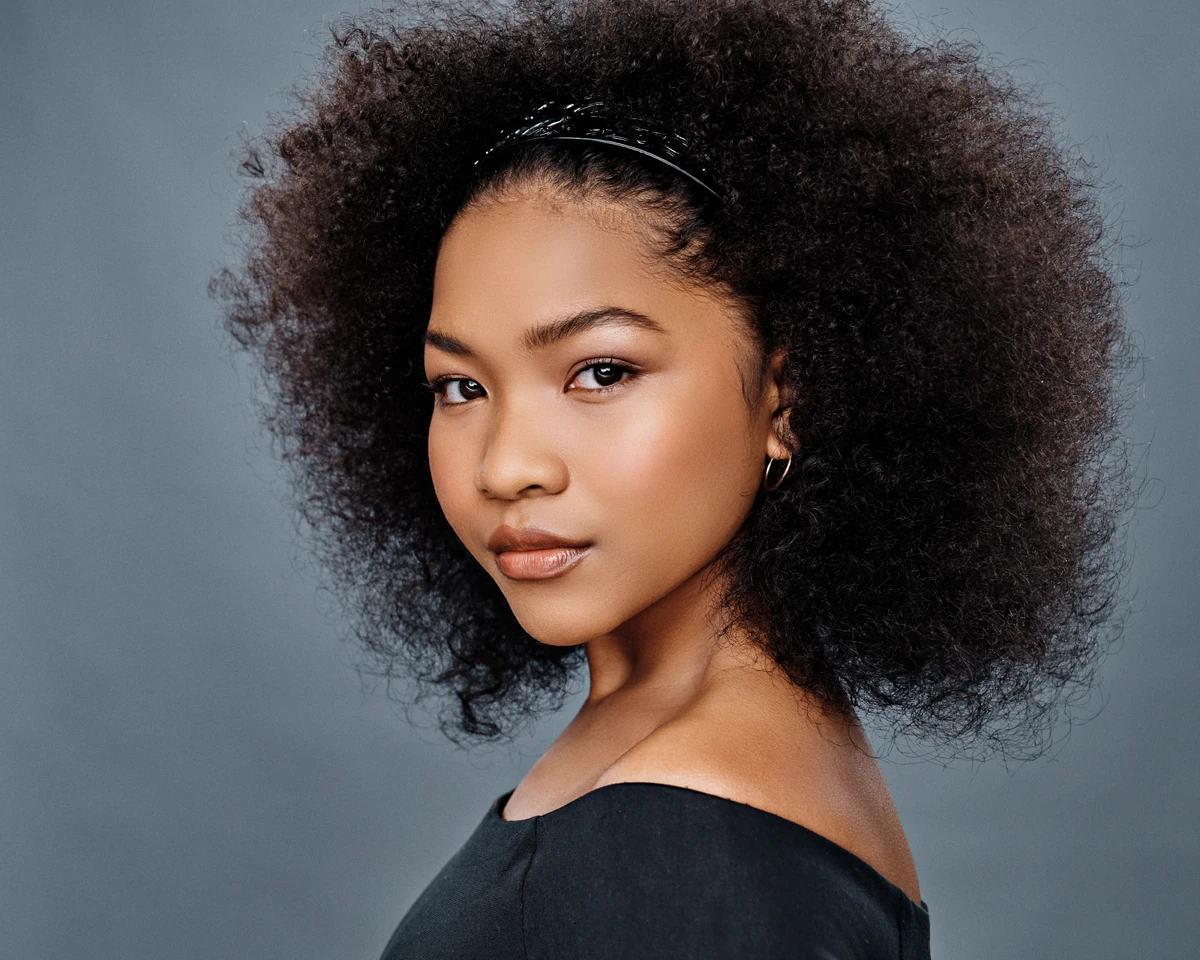 Devon Capshaw | Angela Barnes Mysteries Wiki | Fandom