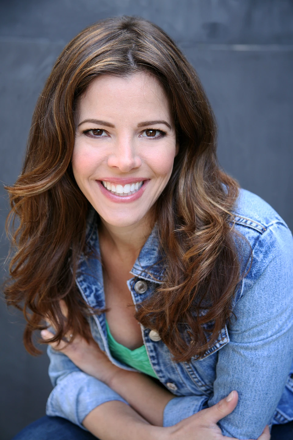 Amanda Carlson | Angela Barnes Mysteries Wiki | Fandom