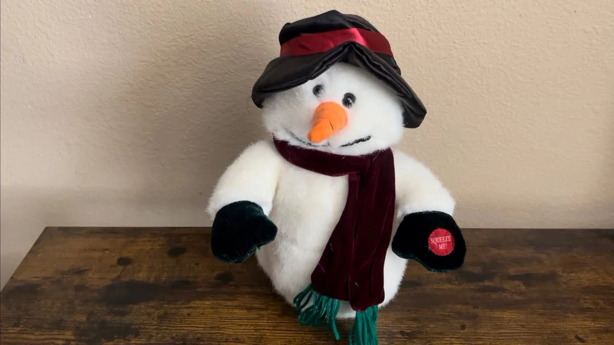 Swayin' Snowman | Animatronic Wiki | Fandom
