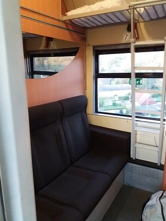 Bambi Rides the Thello Sleeper Train | Anna the Orangutan and Leo and ...