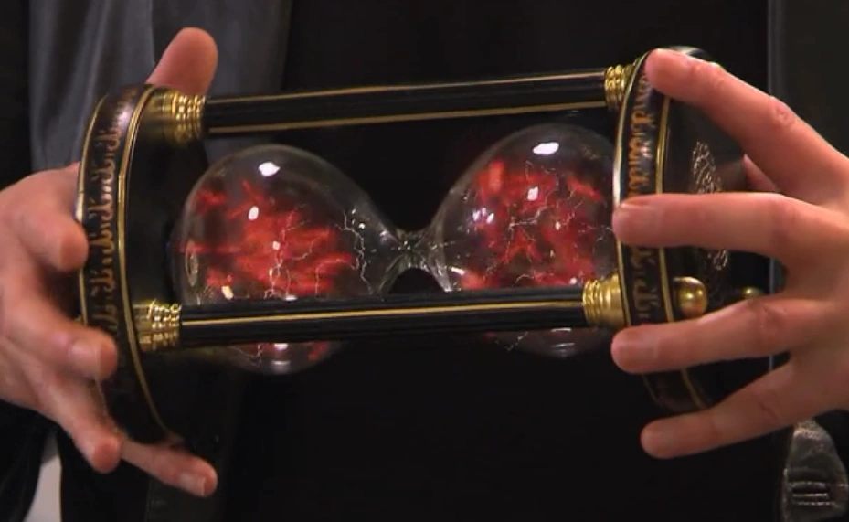 Red Suhtek Sand Flies | Another House Of Anubis Wiki | Fandom