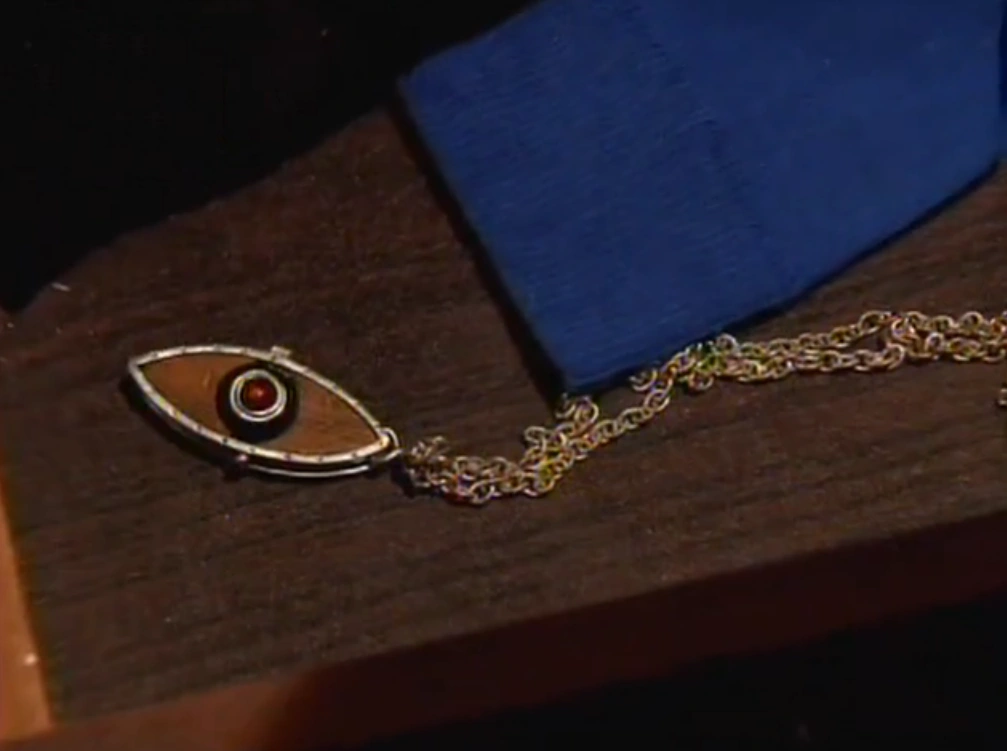 Eye Of Horus Locket | Another House Of Anubis Wiki | Fandom