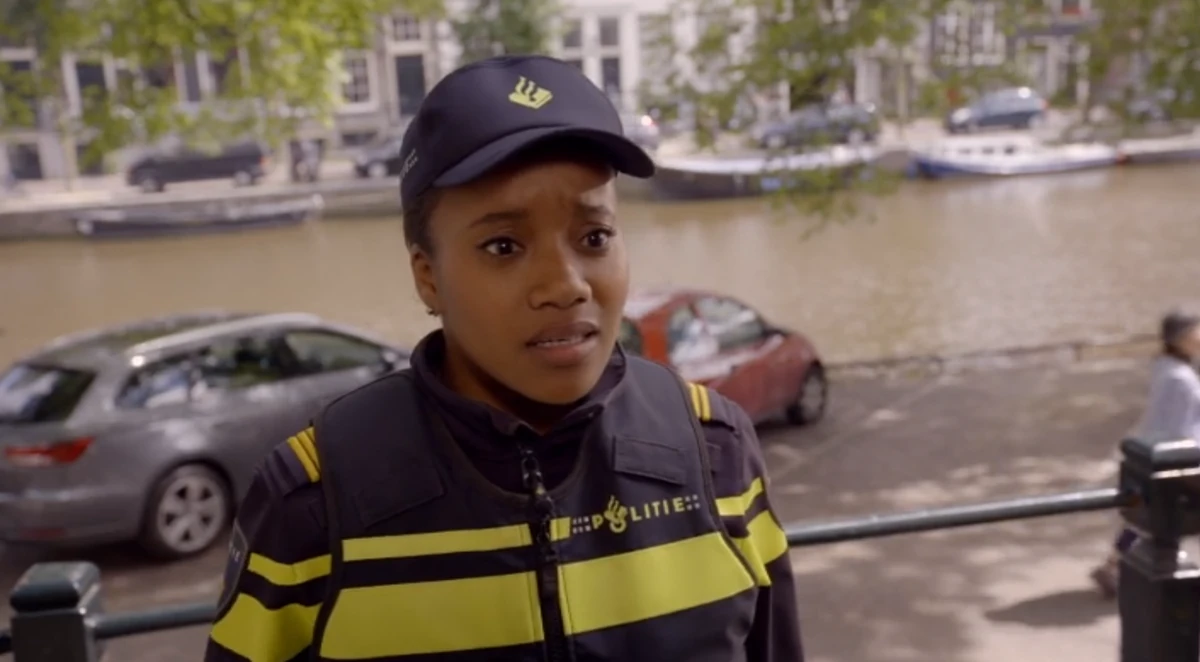 Simone Smith | Another Hunter Street Wiki | Fandom