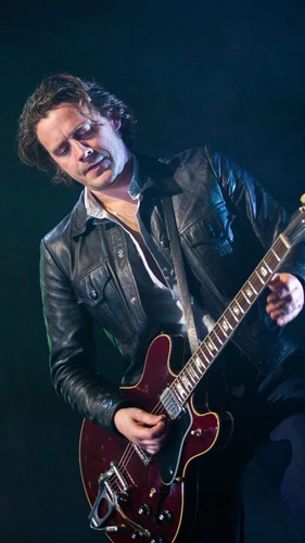 Jamie Cook | Arctic Monkeys Wiki | Fandom