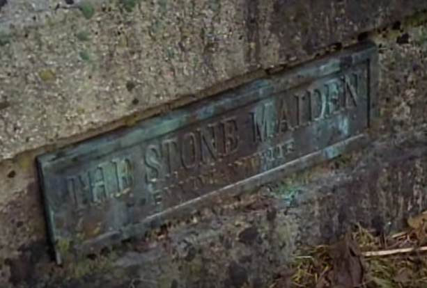 Stone Maiden Statue | Are You Afraid of the Dark Wiki | Fandom