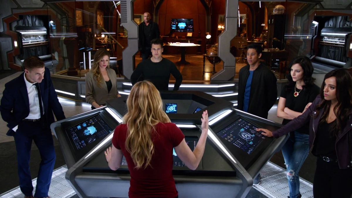 Legends | Arrow Fanon Wiki | Fandom